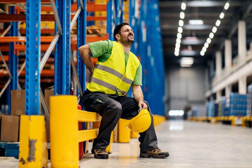 Dicas para operar uma transpaleteira manual com segurança